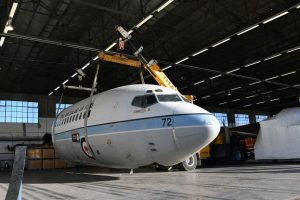 Boeing 727 nose joins our collection - Air Force Museum of New Zealand