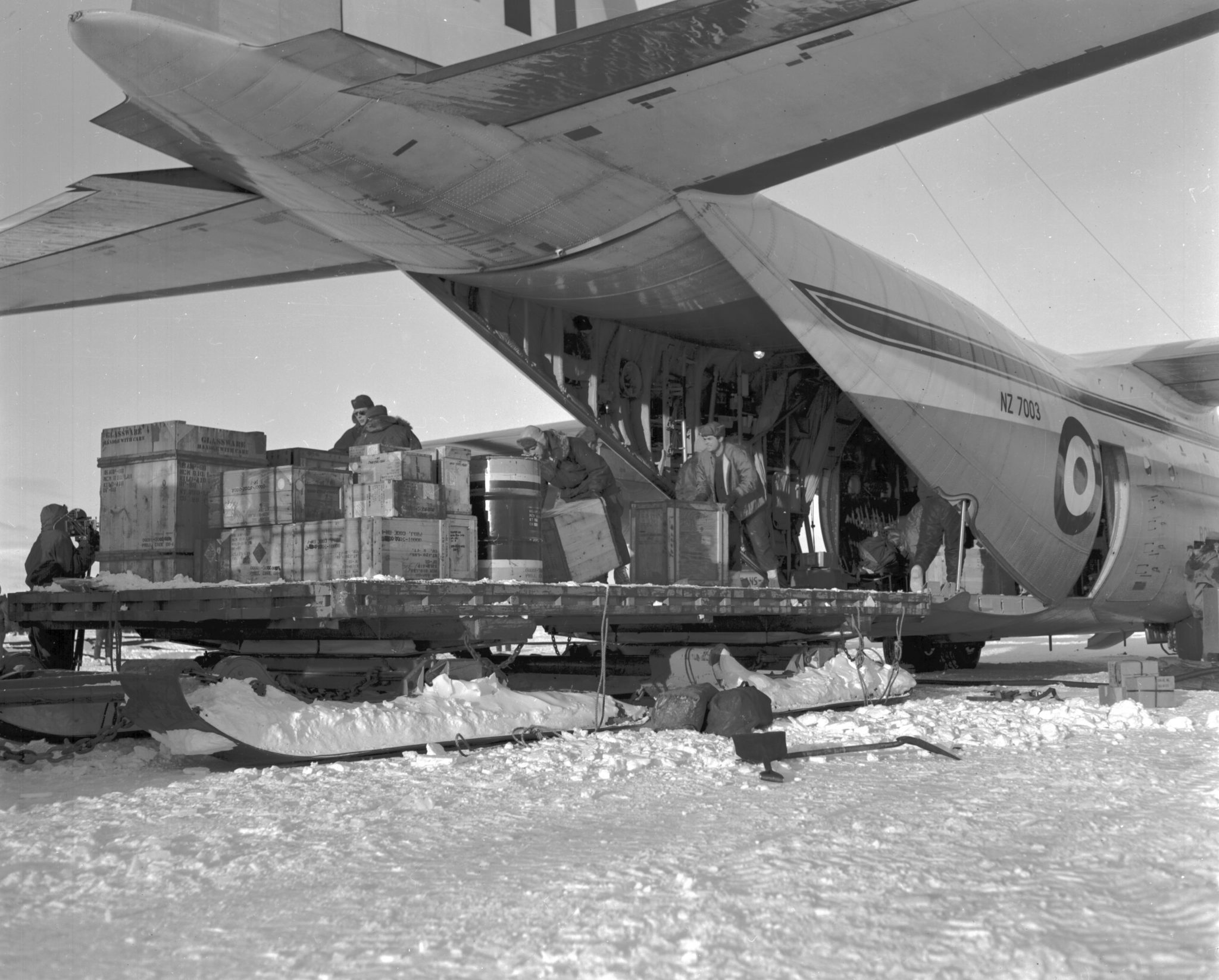 Operation Ice Cube - the RNZAF on the ice - Air Force Museum of New Zealand