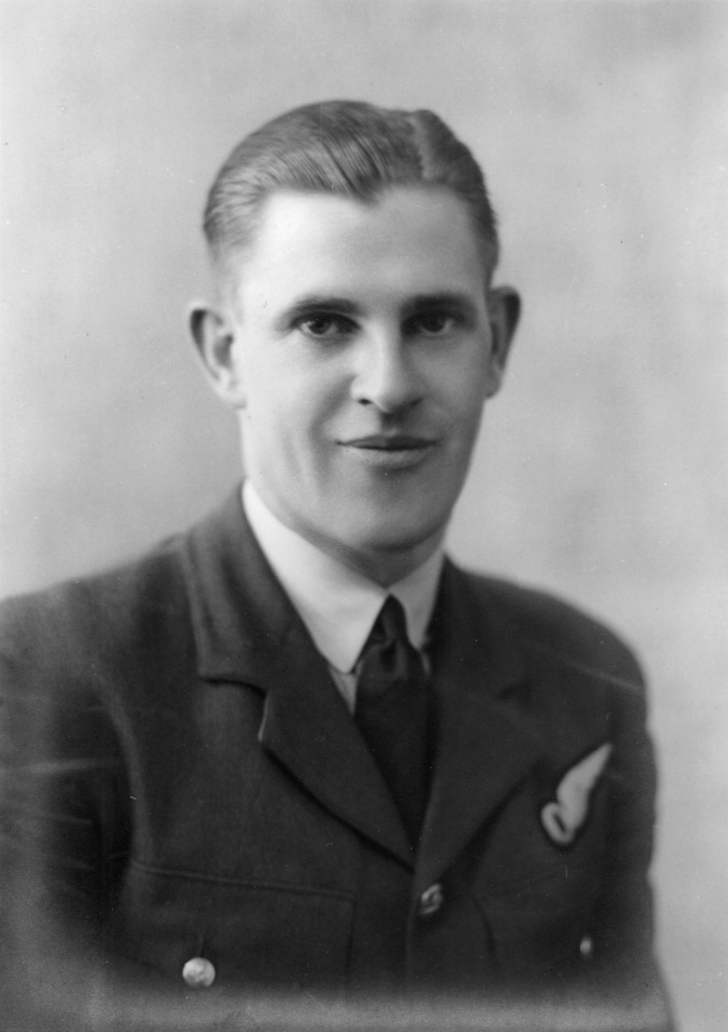 Navigator extraordinaire: The story of Wallis Finlay - Air Force Museum ...